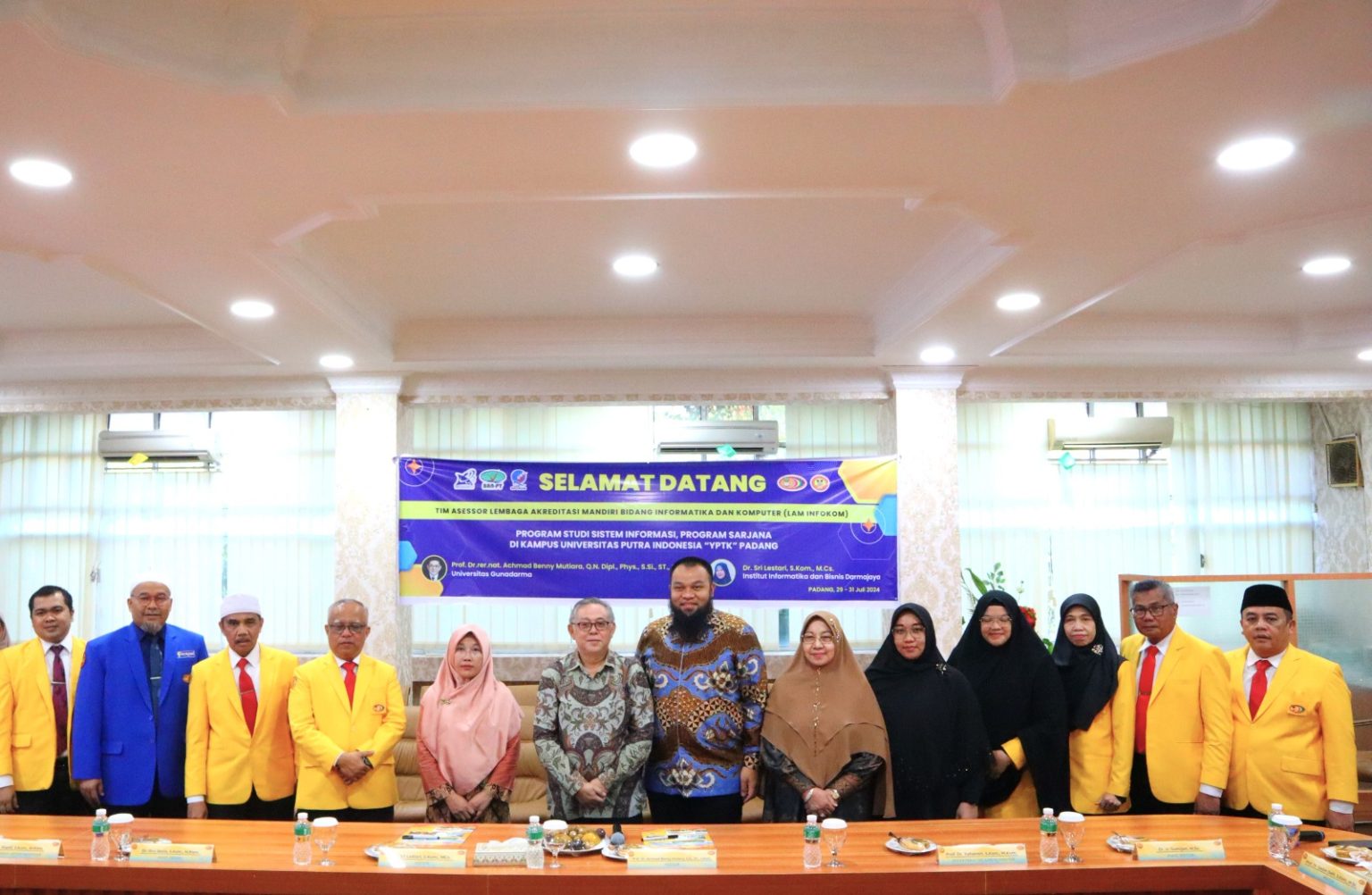 Kegiatan Akreditasi Program Studi Sistem Informasi di Universitas Putra ...